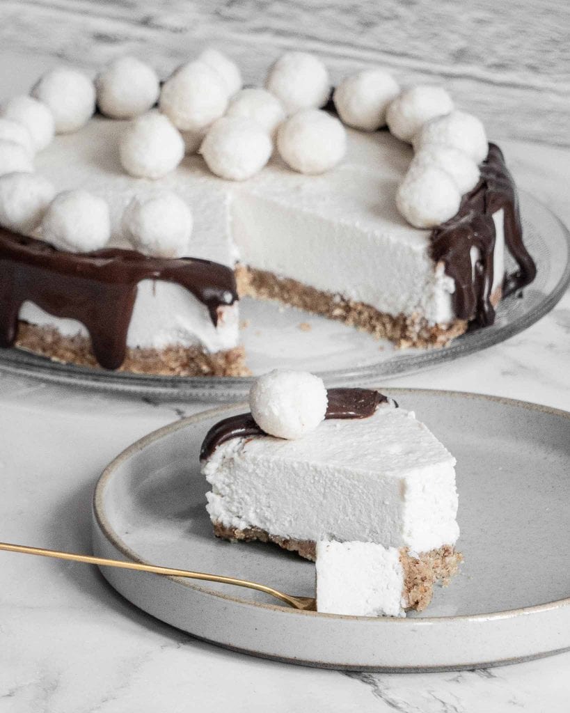 Bounty Cheesecake | Food Flaneur Recipe Collection
